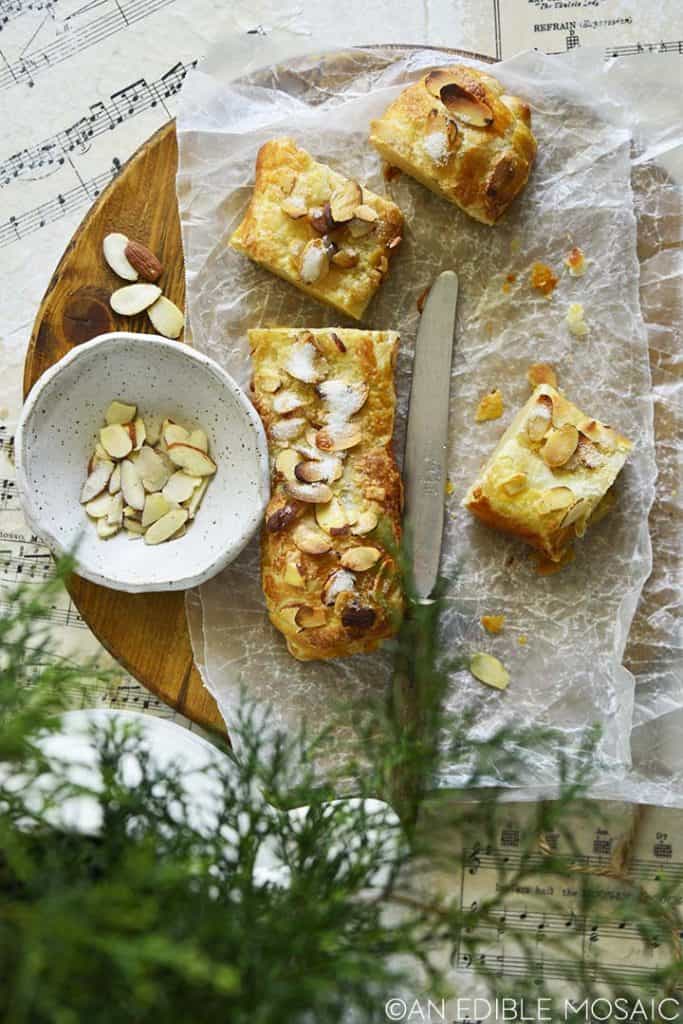 Quick Banketstaaf (Dutch Christmas Log Pastry with Marzipan) - An ...