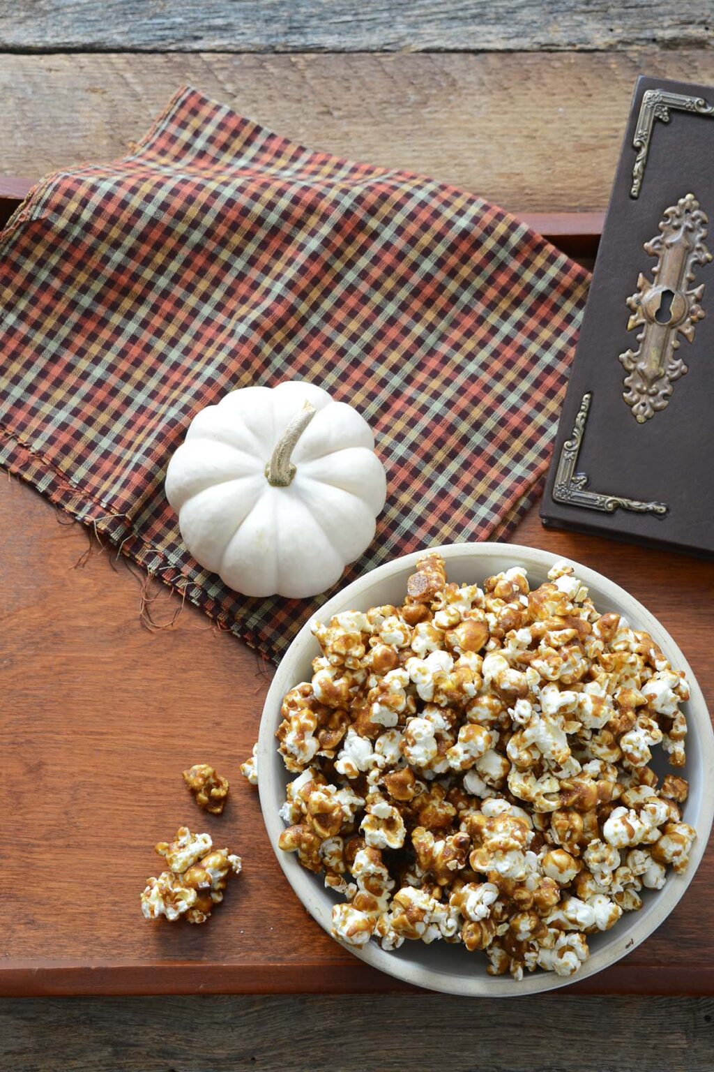 Butterbeer Popcorn Recipe (Inspired by Harry Potter) - An Edible Mosaic™