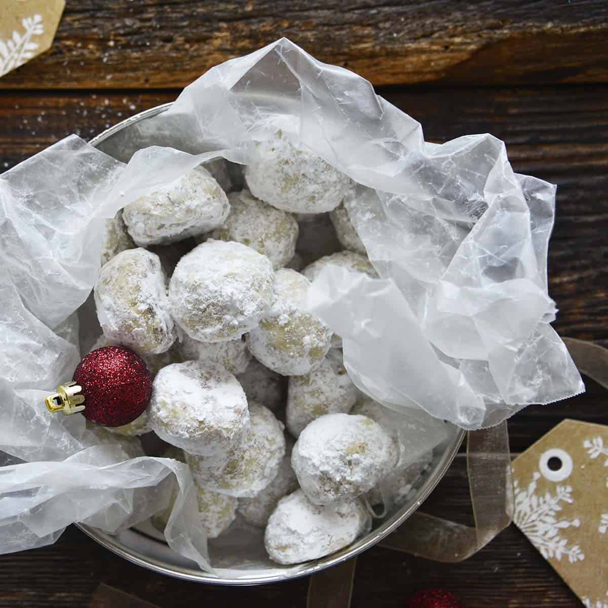 Wedding cake snowball syrup recipe | Honestweddingadvice.com