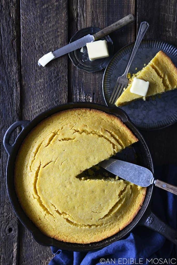 Easy Cast Iron Skillet Cornbread Recipe (Moist Sweet Cornbread!) {video ...