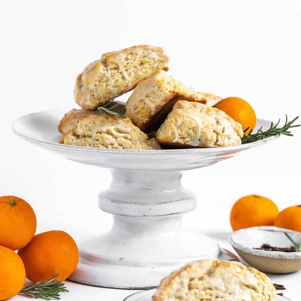 Christmas Morning Scones (Vanilla Bean, Nutmeg, and Rosemary-Scented ...