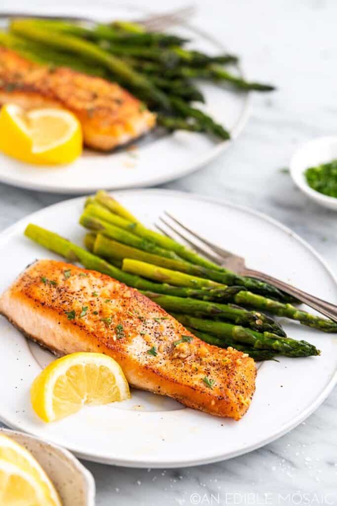 10-Minute Garlic Butter Salmon Recipe (Restaurant Quality!) - An Edible ...
