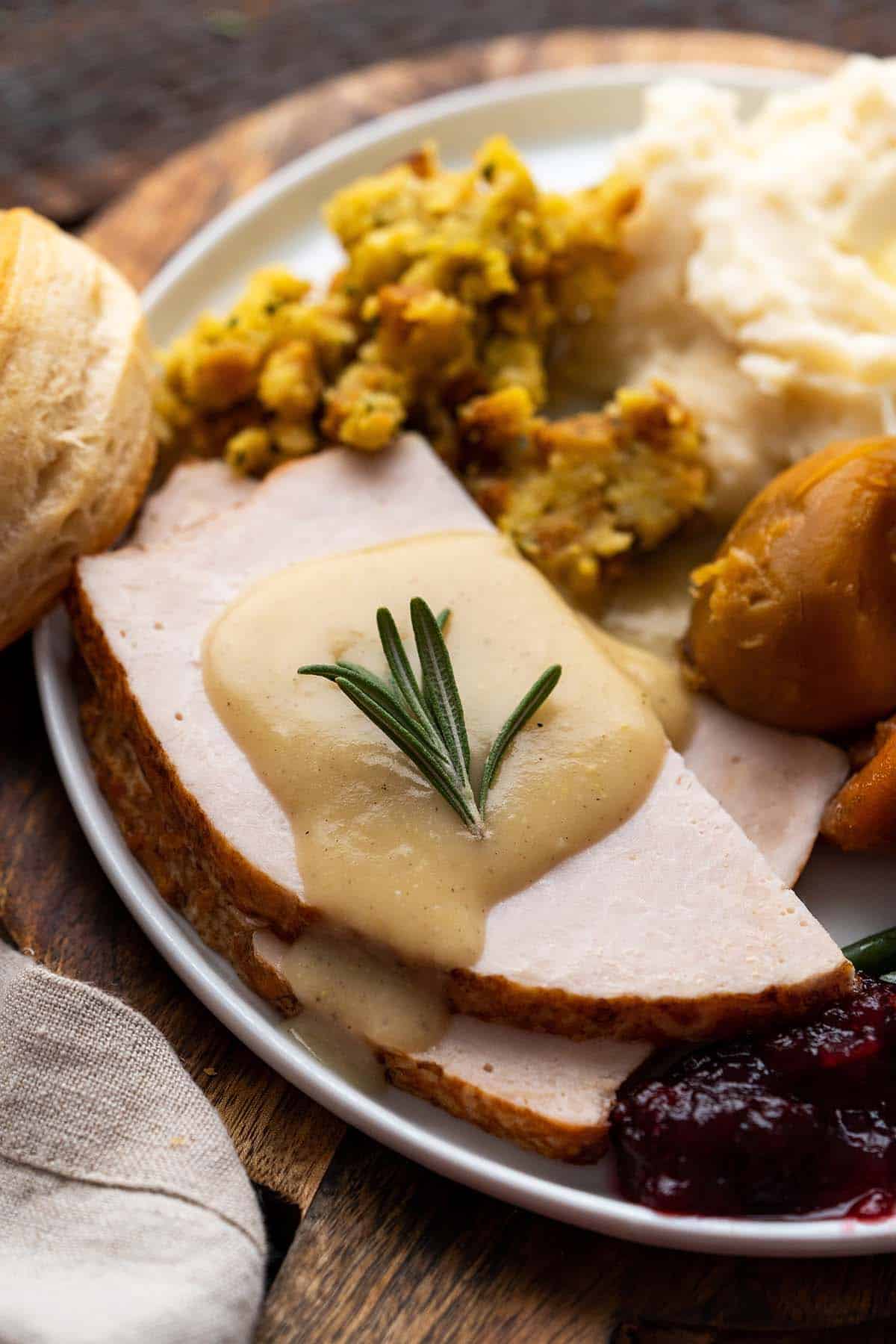 A Traditional Easy Thanksgiving Dinner Menu For 4 - An Edible Mosaic™