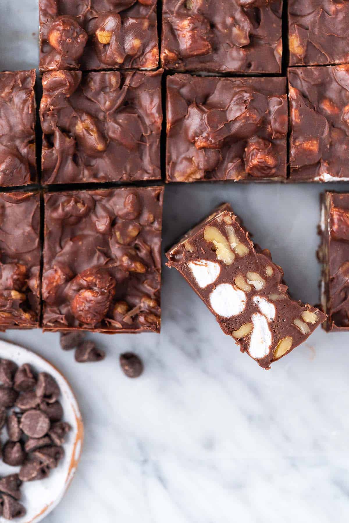 Rocky Road Fudge Recipe - Easy 5 Minute Microwave Fudge! - An Edible ...