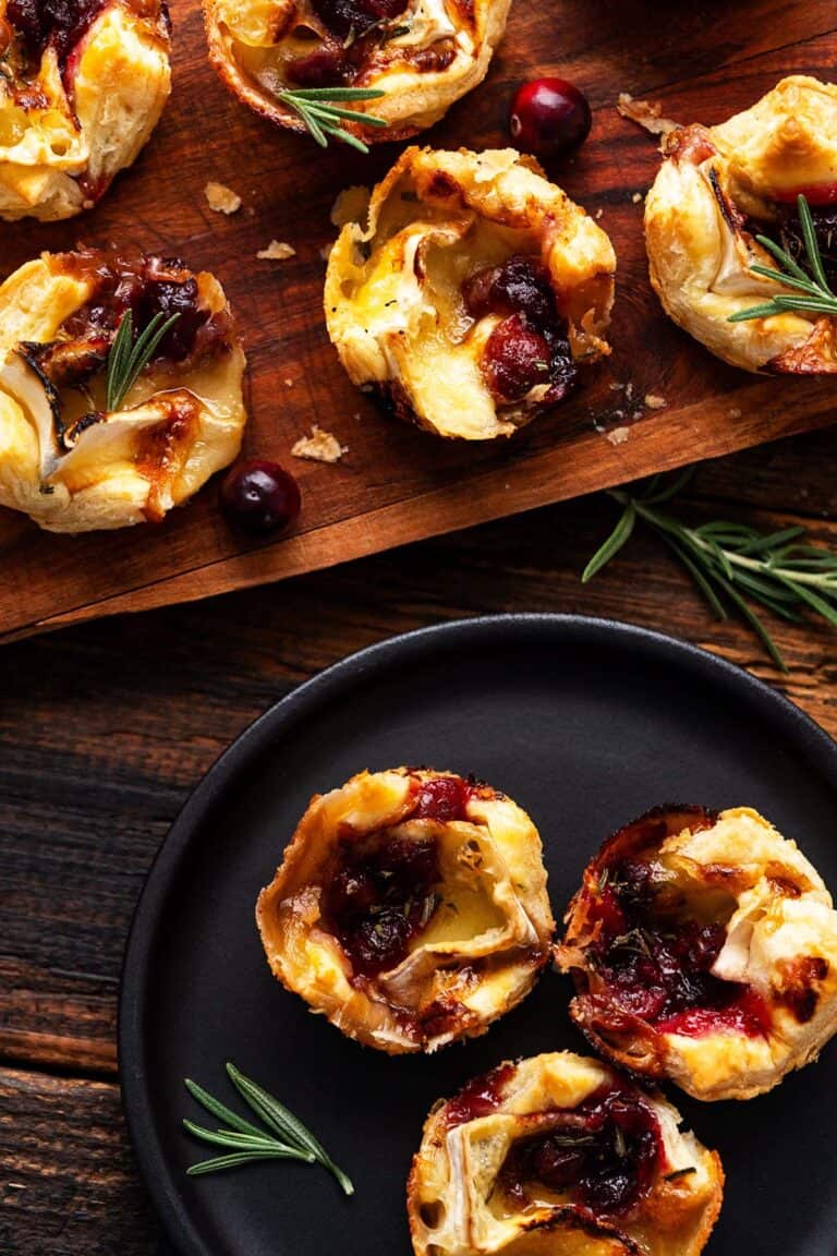 Cranberry Brie Bites with Puff Pastry - An Easy Appetizer! {video} - An ...
