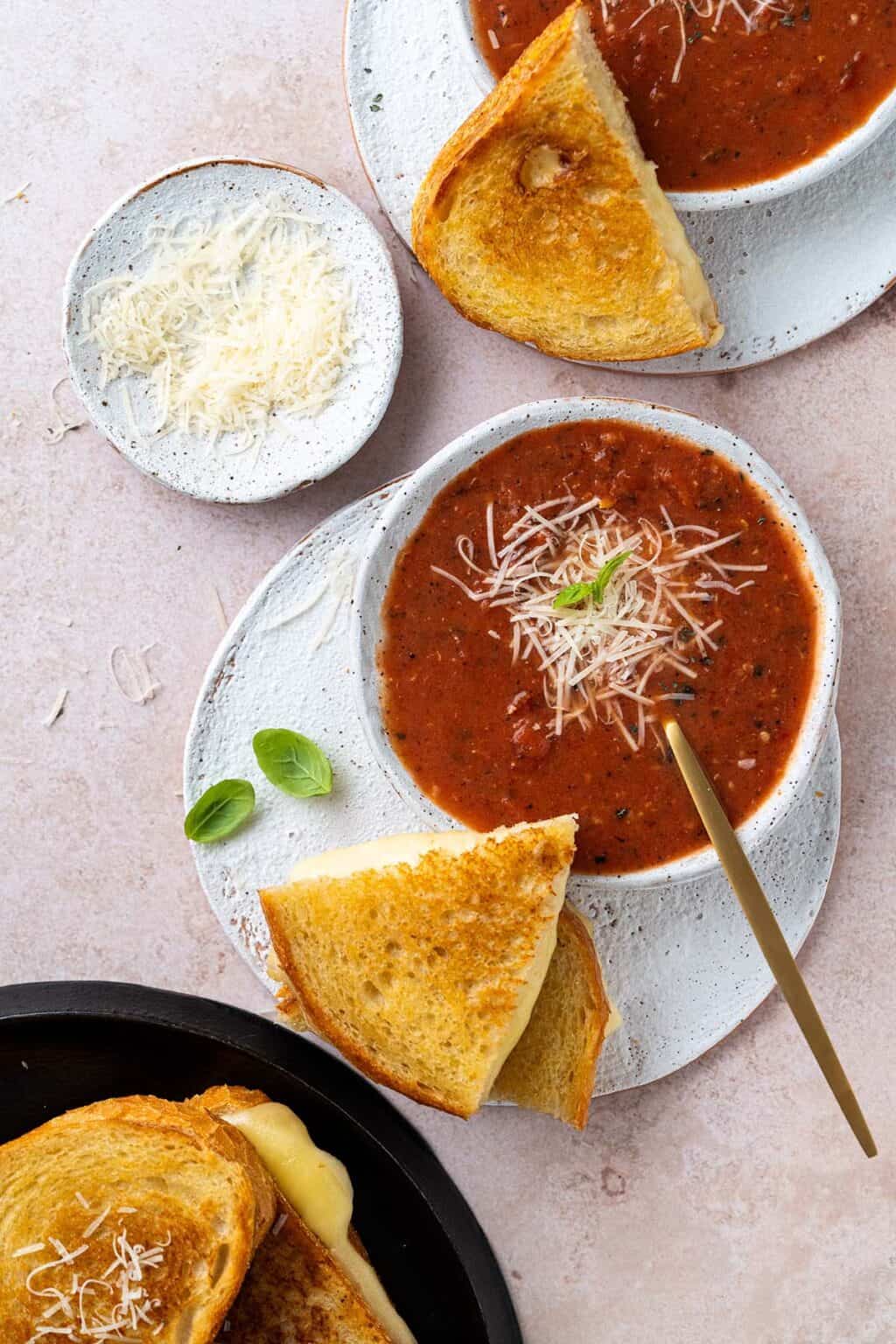 Grilled Cheese and Tomato Soup From Scratch in 20 Minutes